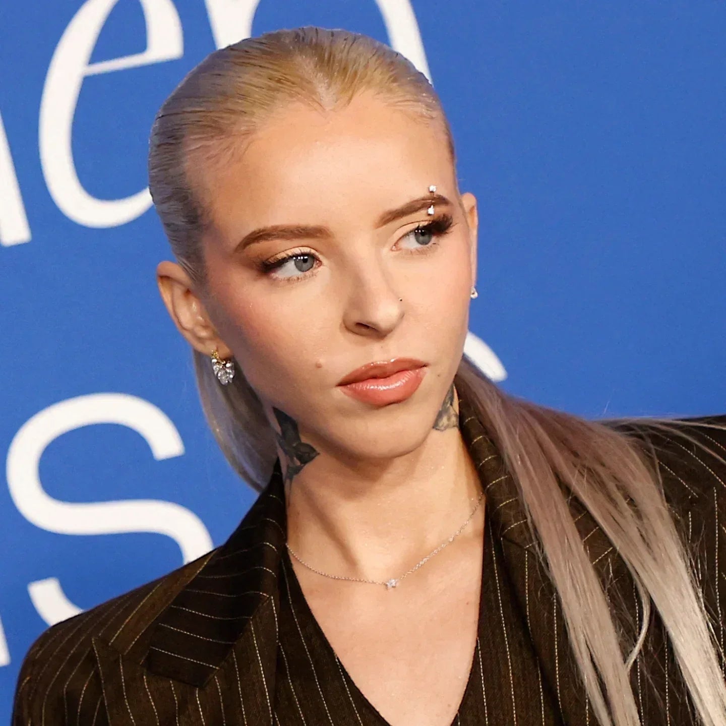 Young Miko – MARIA TASH